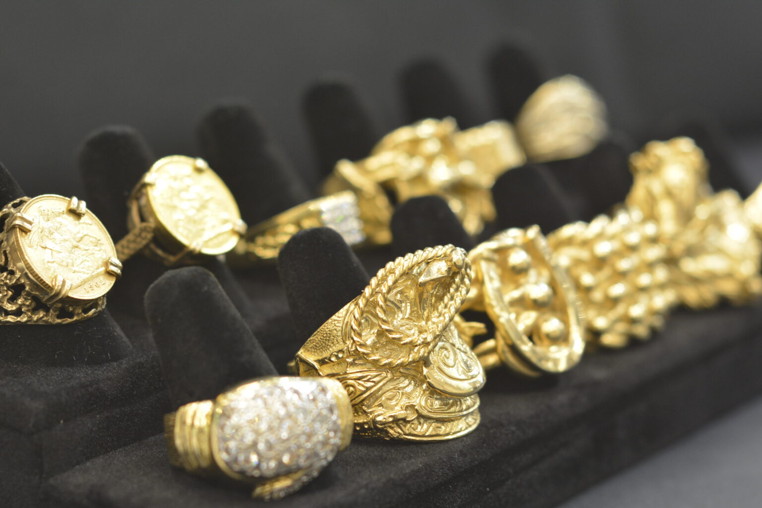 Quality Gold, Jewellery, Bracelets, Necklaces, Rings | KH Jewels